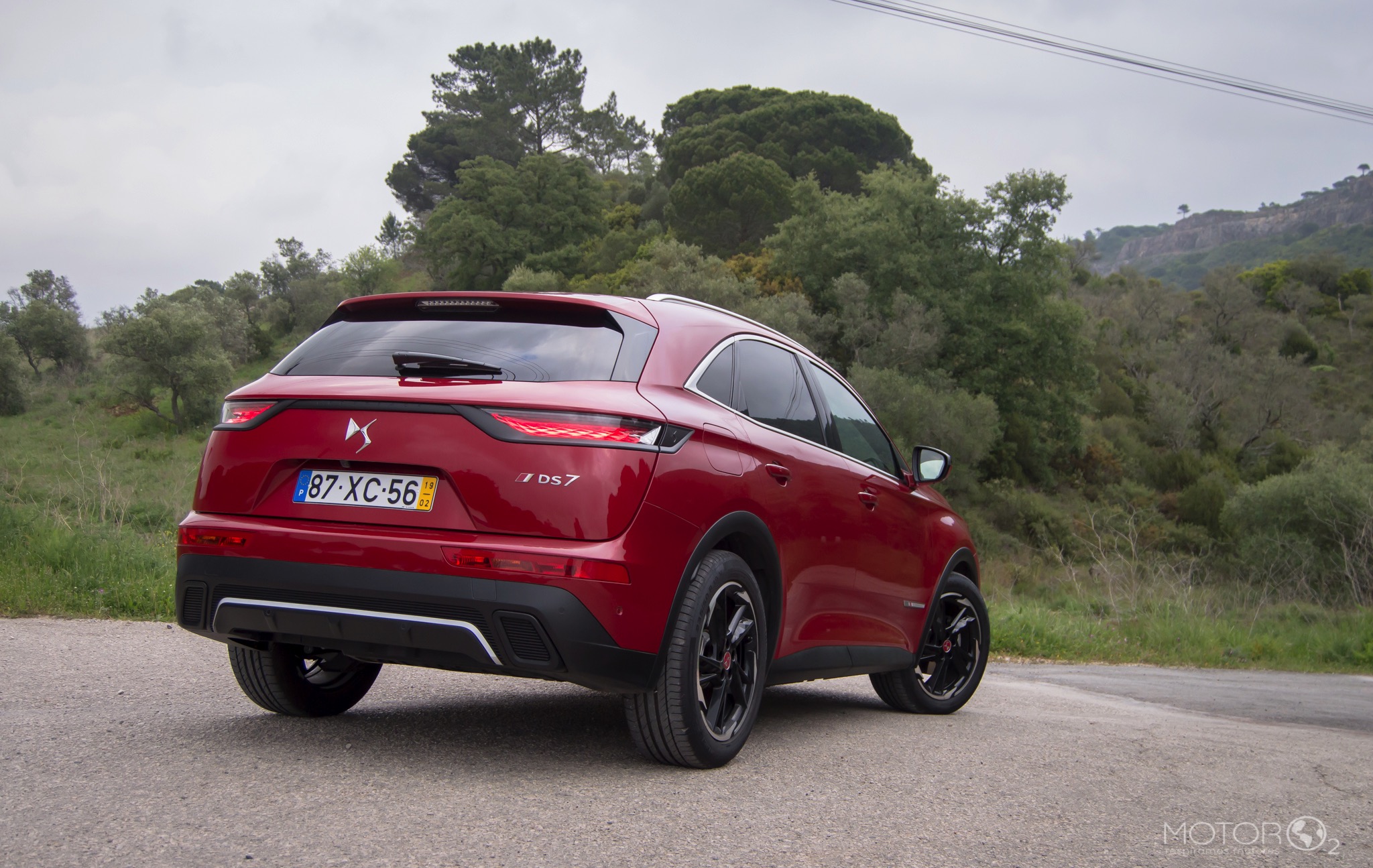 Testámos o DS7 diesel mais "em conta", no nivel de equipamento mais ...